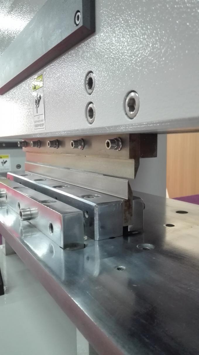 Precision PCB Depaneling Machine for Pre Scored Board PCB Depaneling