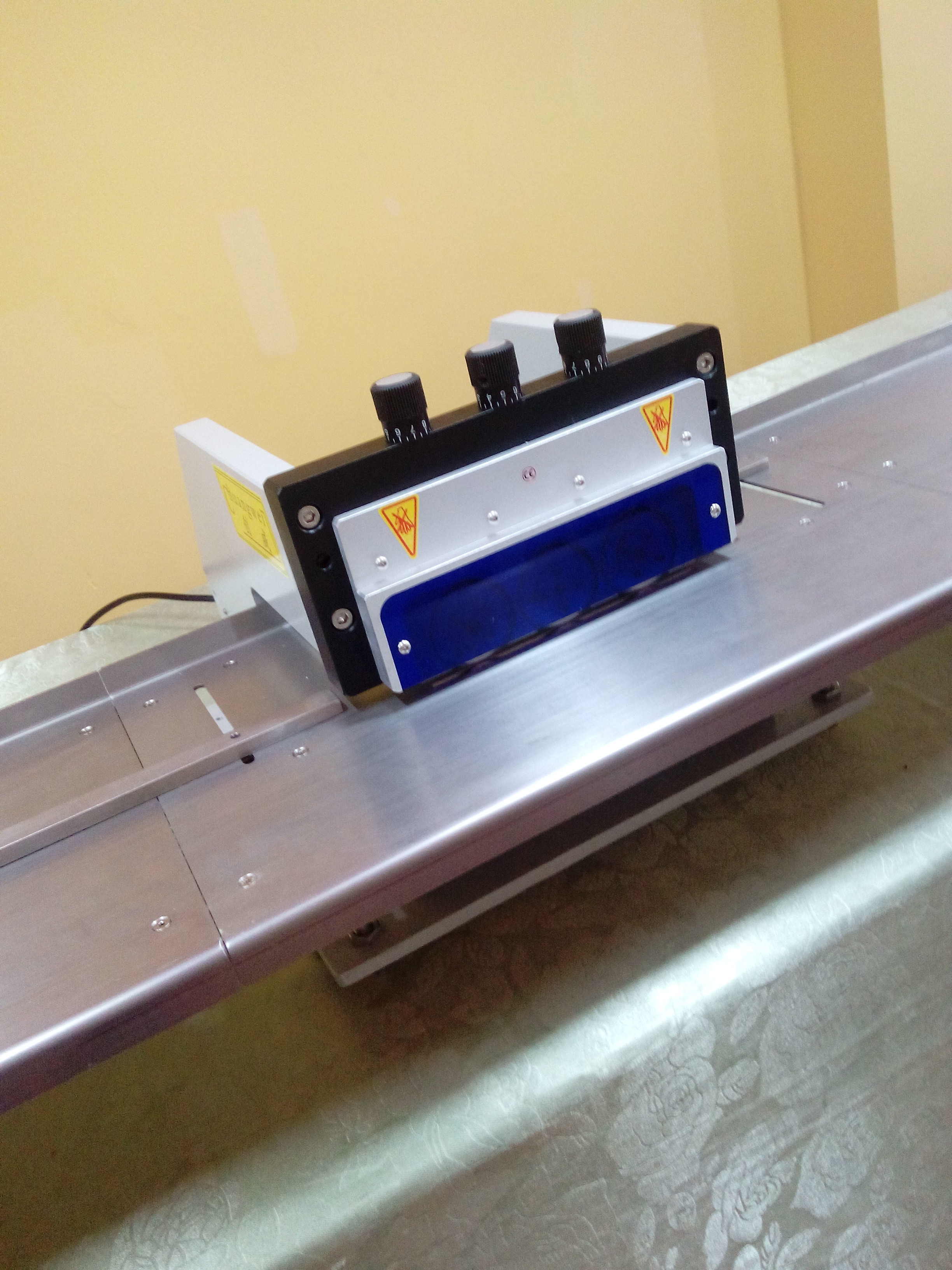 110 / 220 V PCB Depanelizer PCB Boards Separating Equipment High Speed ...