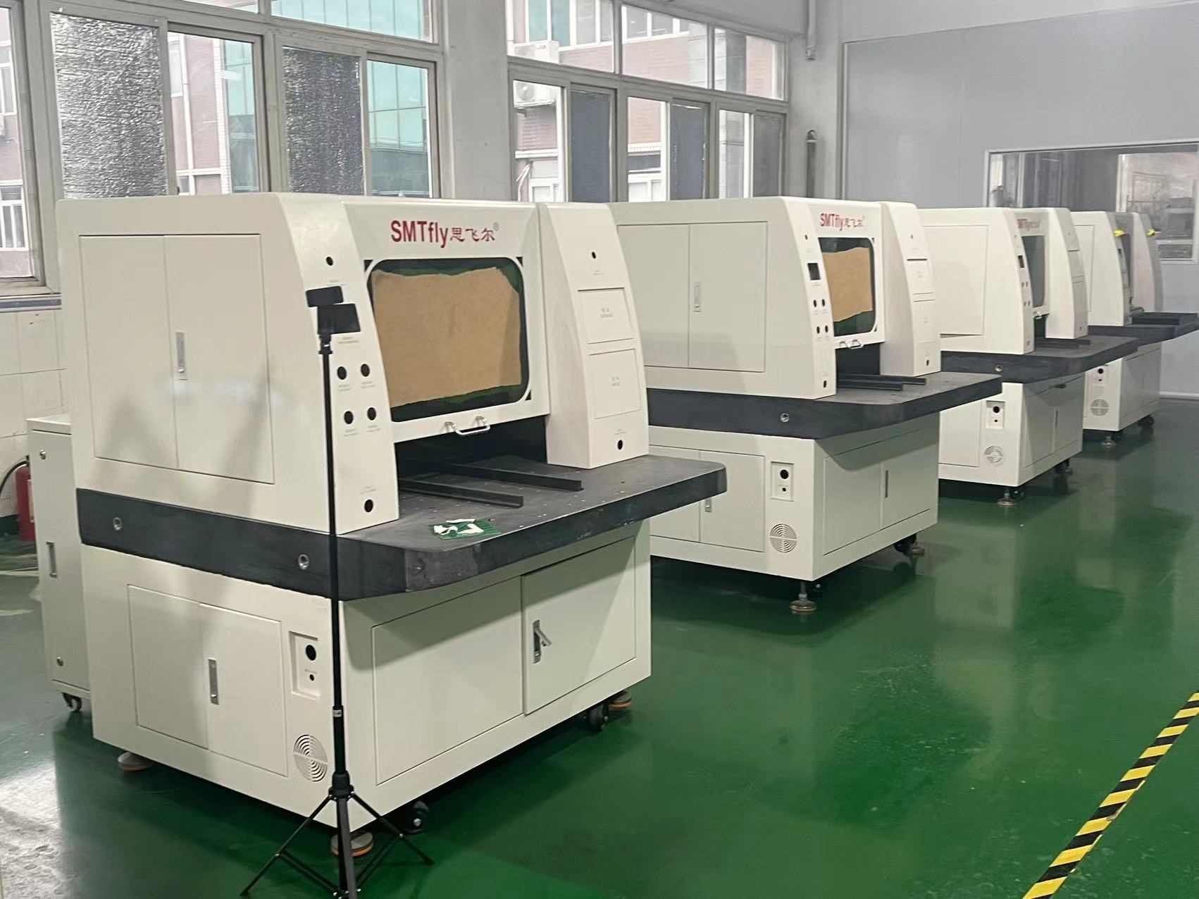 High Safety Protection Laser Depaneling Machine Laser Power 10W / 12W ...